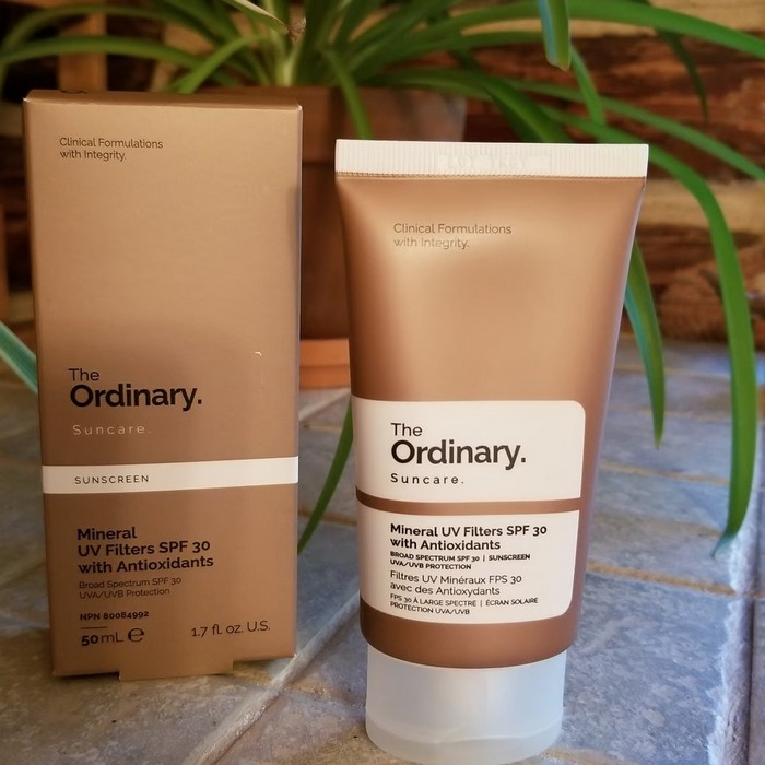 کرم ضد آفتاب اوردینری The Ordinary مدل مینرال SPF 30 - فروشگاه کیووی کالا